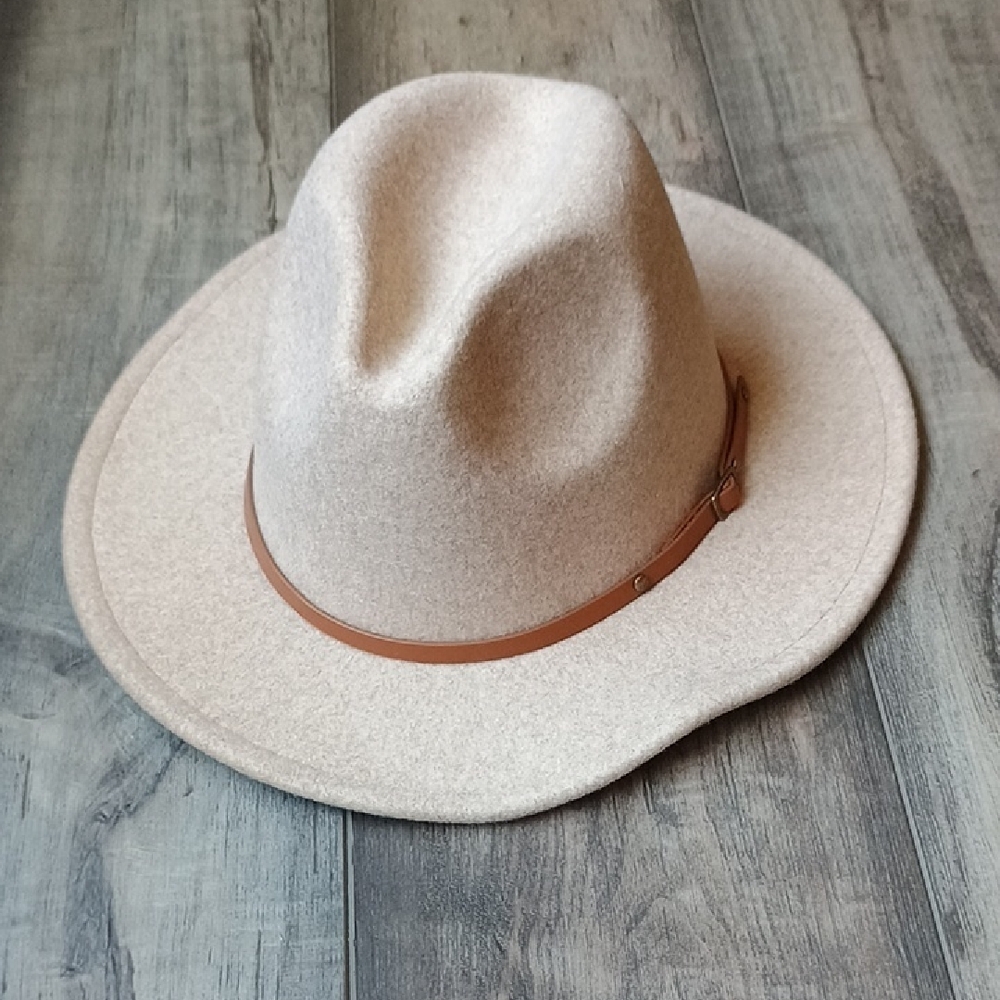 Elegant Cream Fedora Hat - Gem